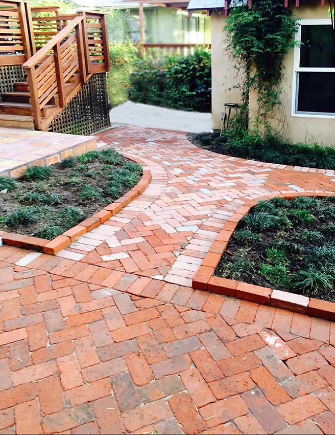 Brick Walkways - Los Angeles - by Flores Artscape | Houzz