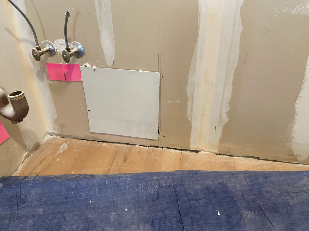 Caulking the gap between drywall and hardwood floor? | Houzz Forum
