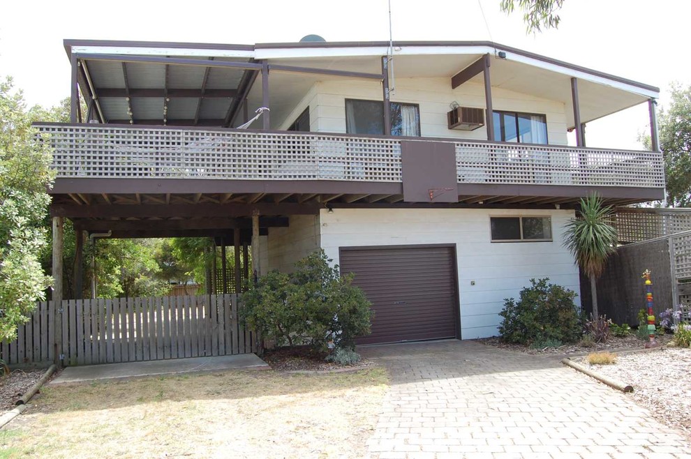 The Evolution of the 1960s Beachcomber House to Today's Platform Home ...