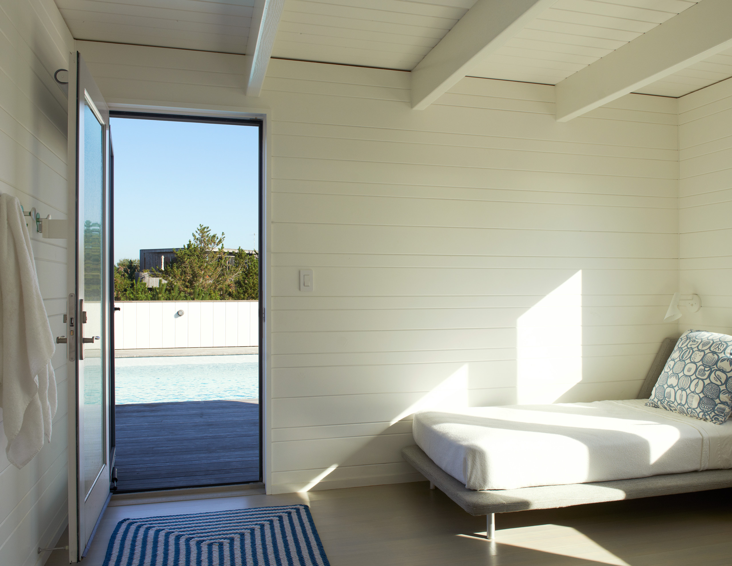 Design Workshop: The Modern Wall Base, 4 Ways