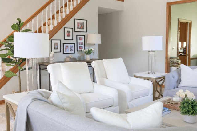 Light Welcoming Entryway/Foyer Project - Traditional - Entry ...