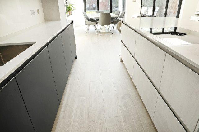 Pronorm Handless in Midnight Blue & Oxide concrete with Cimstone ...