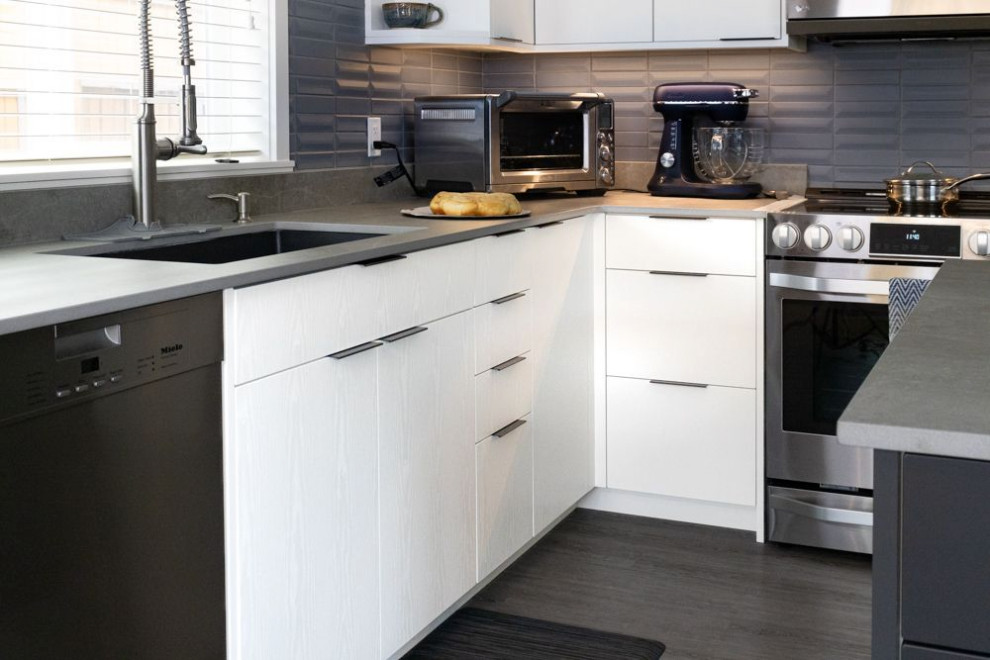 Modern Kitchen Design - Nanaimo, BC - Modern - Kitchen - Other - by ...