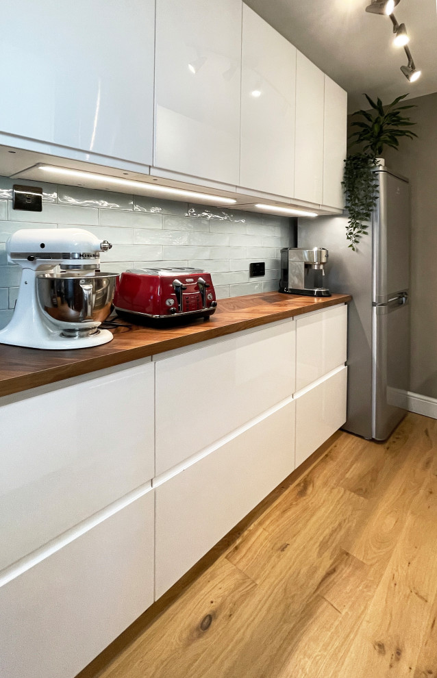 Complete Kitchen Renovation - Modern - Kitchen - London - by desEYEgn ...