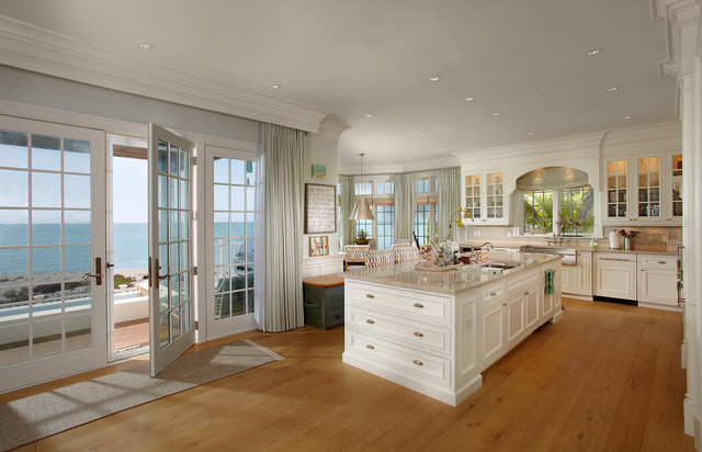 Luxury Beach House - Traditional - Kitchen - Miami - by Marvin
