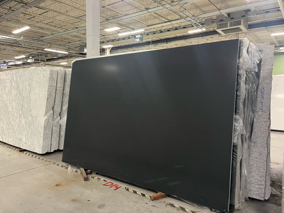 White Pearl Quartzite and Honed Absolute Black Granite | Houzz Forum