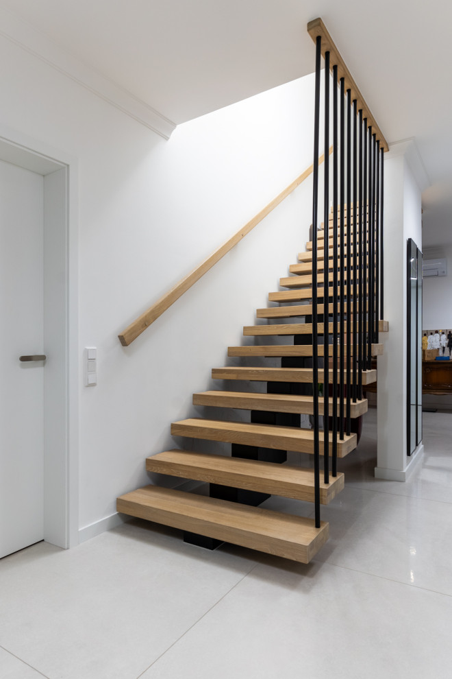 Mittelholmtreppe - Harfengeländer - Contemporary - Staircase - Other ...