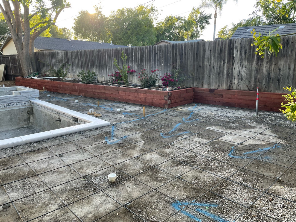 Redwood Planter/Retaining wall | Houzz Forum