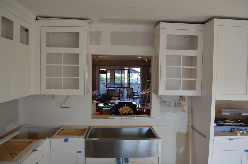 Be my rock star and tell me how to finish this final kitchen issue!!
