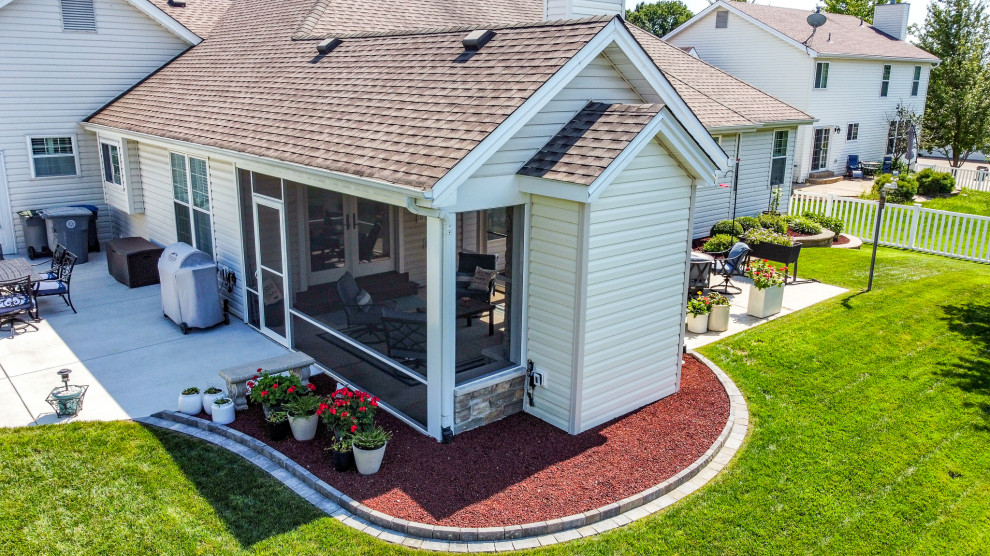 Screen Room System and Fireplace - Patio - St Louis - by Heartlands ...