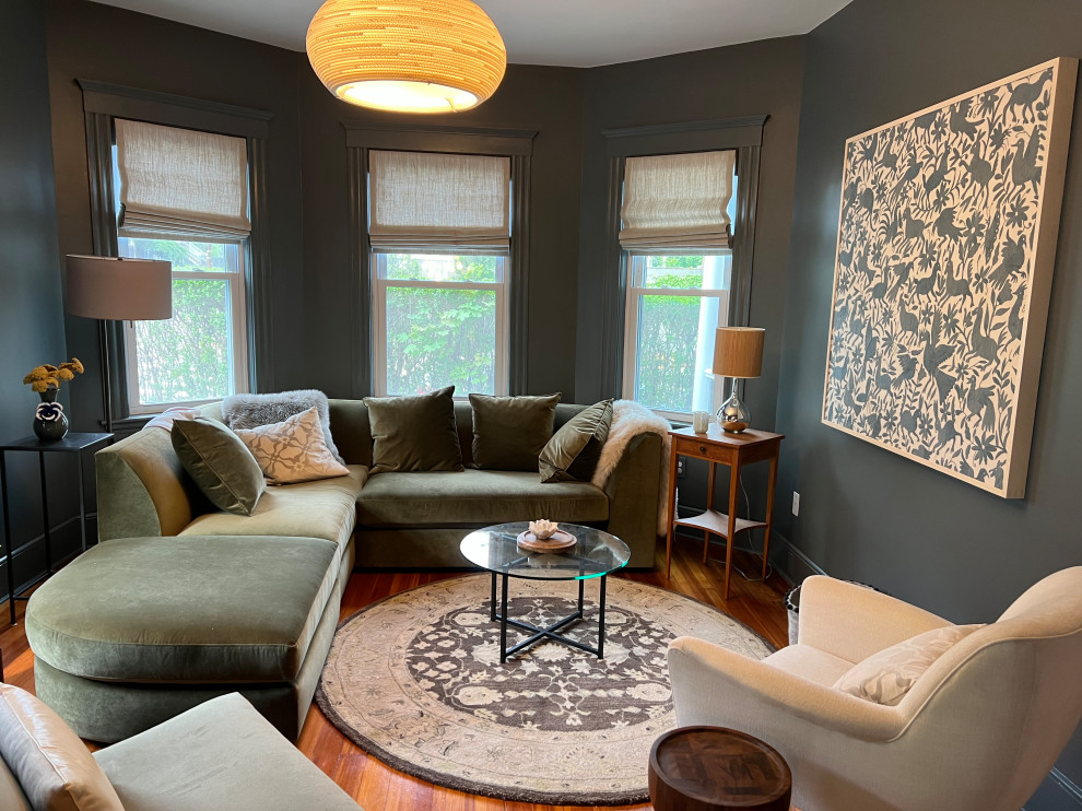 Neutral to deep, high contrast living room