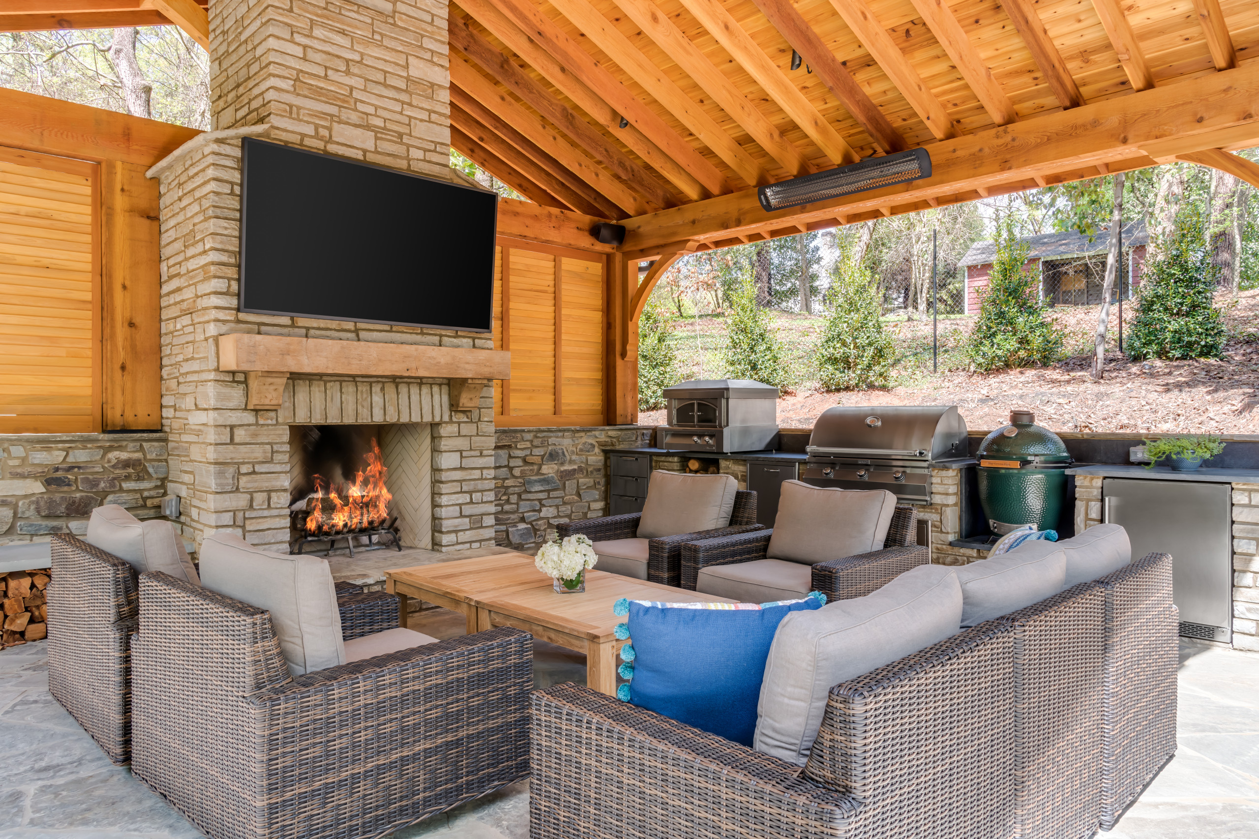 Enclosed Outdoor Living Rooms With Fireplace Outdoor Fireplaces