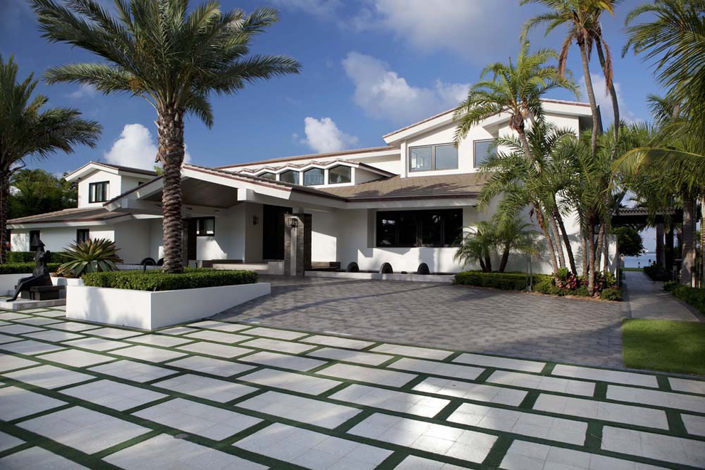 North Bay 2 - Contemporary - Exterior - Miami - by Dunagan Diverio ...