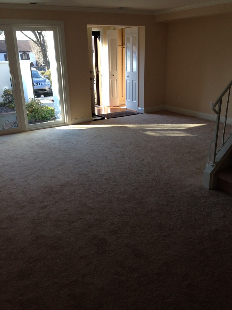 Need help designing living/great rm room for tv watching in townhouse