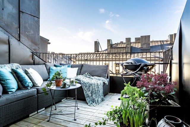 Trending Now: 15 Balconies With Cool Lounging Ideas