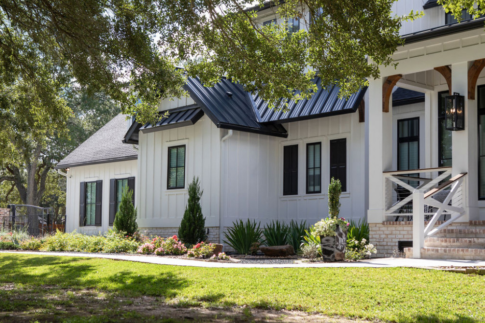 Modern Farmhouse with Reclaimed Brick and Board and Batten - Farmhouse ...