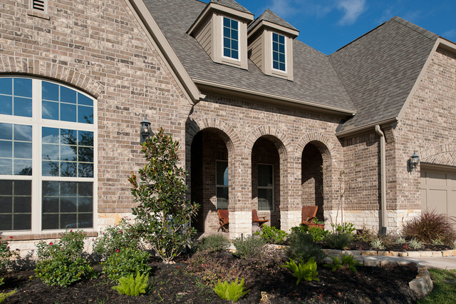 Adobe Wells - Traditional - Exterior - Dallas - by Acme Brick Company
