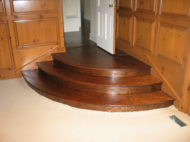 Red Oak Wood Floors - Curved Stair Tread and Riser - Chicago - de ...