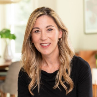 Meredith Robertson's Instagram, Twitter & Facebook on IDCrawl