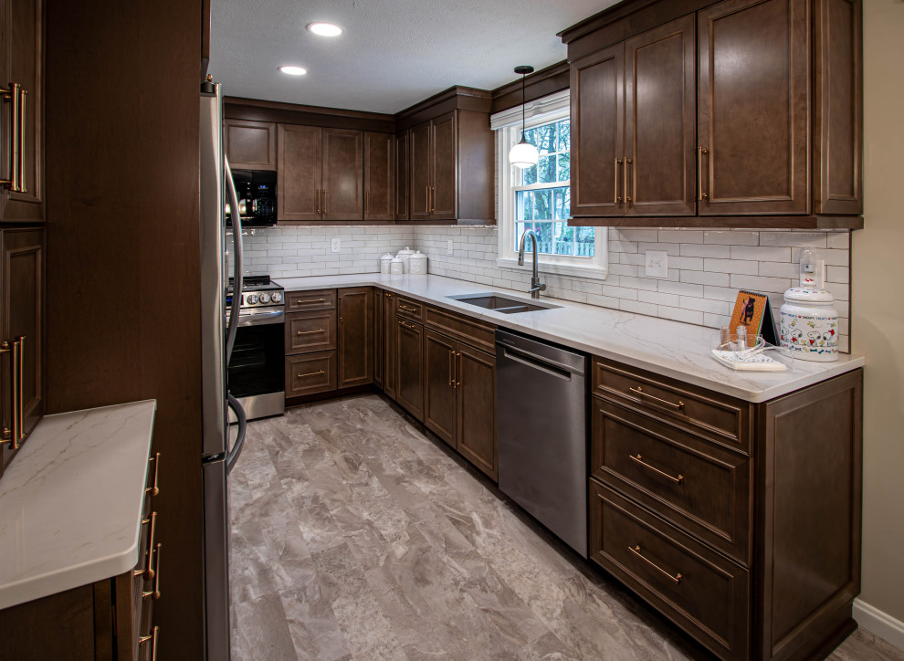 Maple Stained Shaker Kitchen Cabinets with Peninsula Bar - Transitional ...