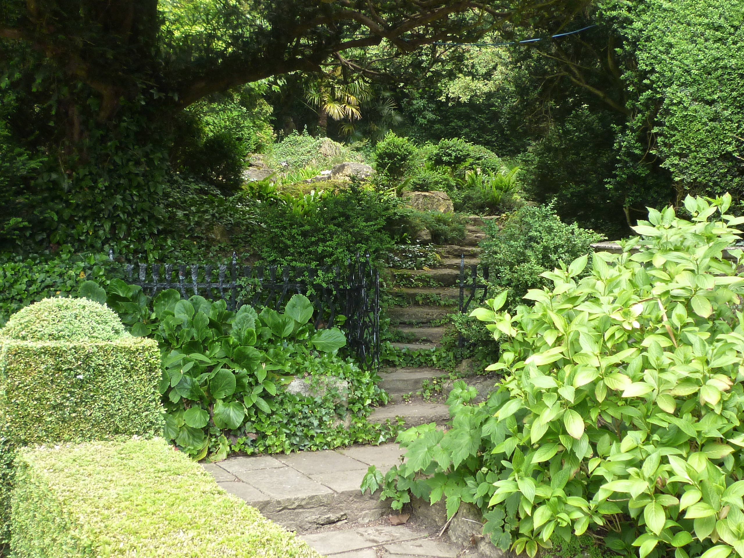 Sloping Garden? Here’s How to Make it Work | Houzz UK