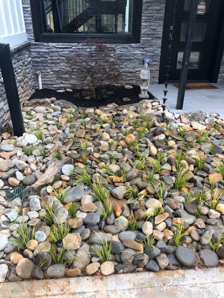 Natural Boulders Enhance 4 Standout Landscape Designs