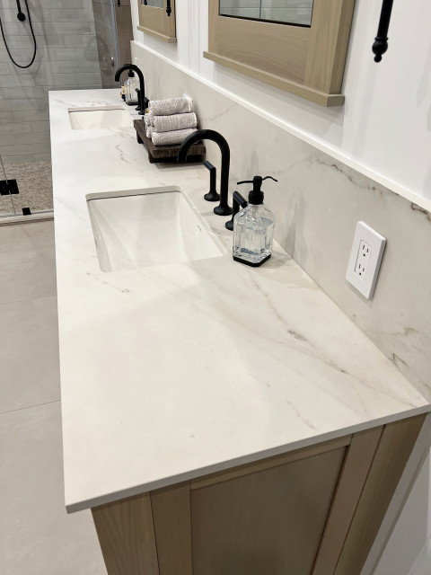 Dekton Rem Bathroom Countertop & Backsplash - Salle de Bain - Ottawa - par COCO TILE Flooring ...