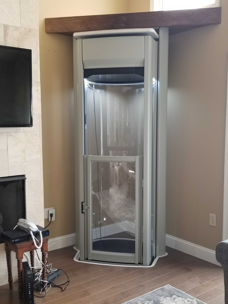 Stiltz Homelift - Duo Alta - Modern - Philadelphia - by Mobility123 | Houzz