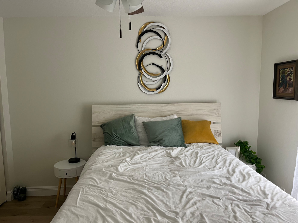 How to decorate cream bedroom?