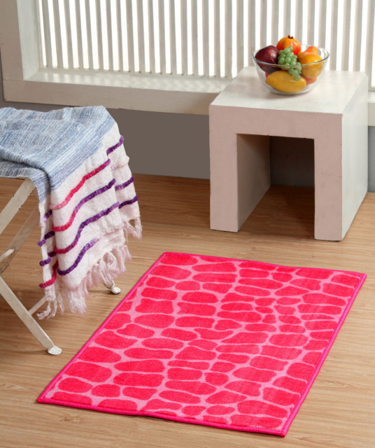 Giraffe Girly Giraffe Area Rug for Dining Room, Made In USA, 6' x 7 ...