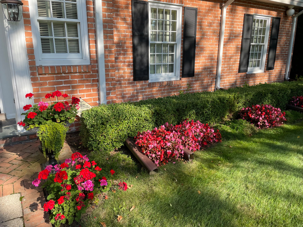 How to Make Your Brick House Feel at Home in the Landscape