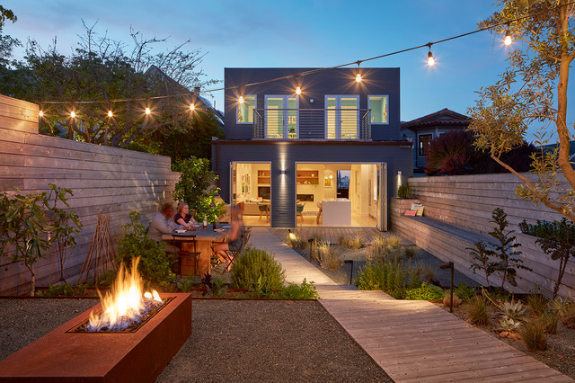 Houzz Tour: A Home Opens to the Outdoors