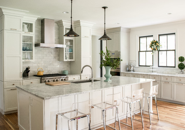 Happy Neutrals: These Kitchens Show How to Add a Bit More Spice