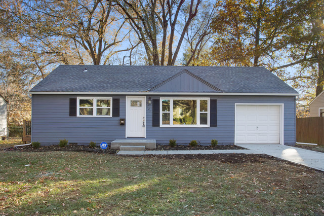 The "Wood Panel" House - Traditional - Exterior - Kansas City - by ...