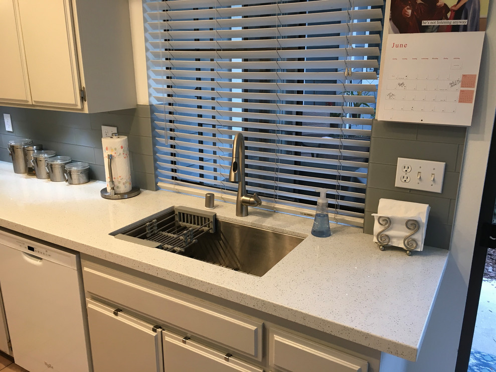 Sparkling White Quartz Kitchen Countertops w/The Montecito Matte Glass ...