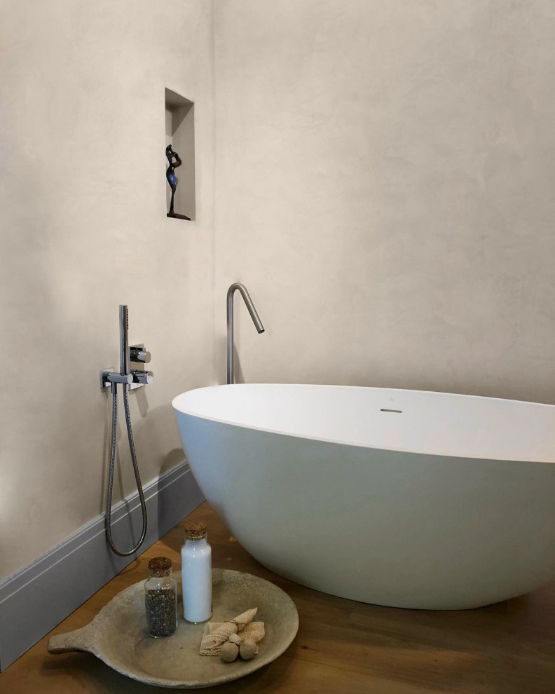 Color Atelier Tadelakt Shower Plaster in Color Wabi - Bathroom - San ...