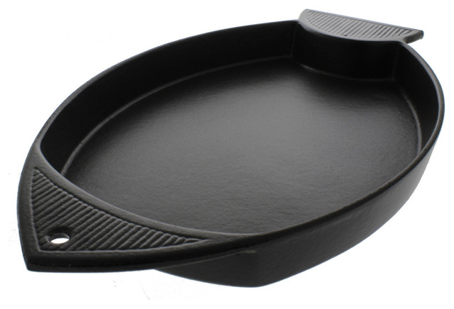 Chasseur 16" French Cast Iron Fish-Shaped Grill - Traditional ...