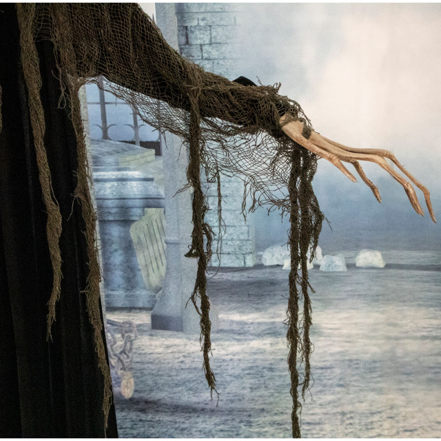 Life-Size Animated Haunted Talking Tree Prop With Moving Mouth ...