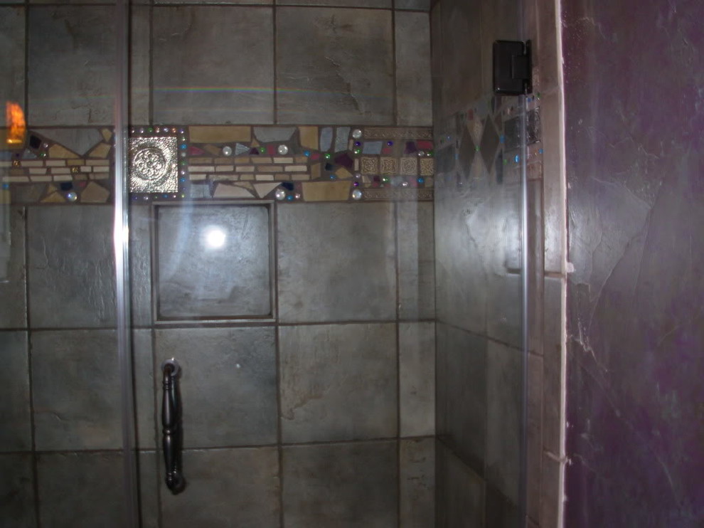 Finished Guest Shower- Mosaic Inlay