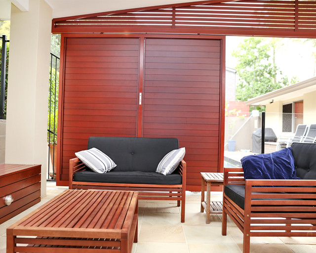 Customised sliding privacy screen (operable louvres) - Moderne ...
