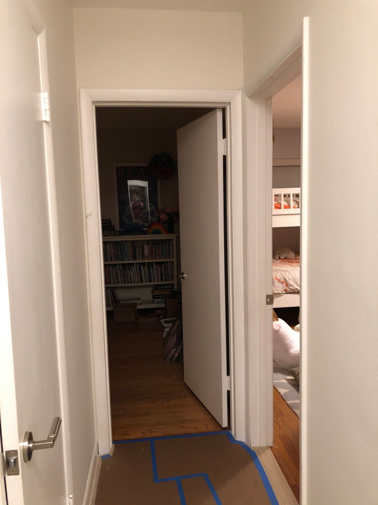 door casing that goes all the way to the next wall