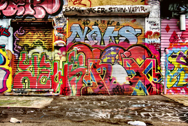 Graffiti Street Wall Mural - Contemporary - Wallpaper - by Brewster ...