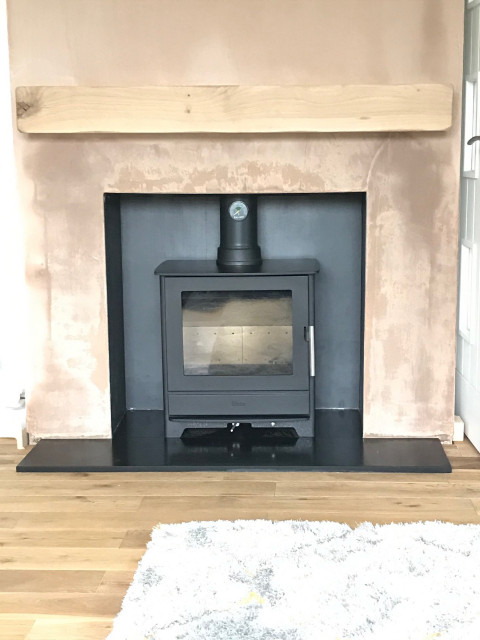 Heta Inspire 45 Multi-Fuel Stove with a 51" Deep Natural Waxed Oak Beam - Contemporain ...