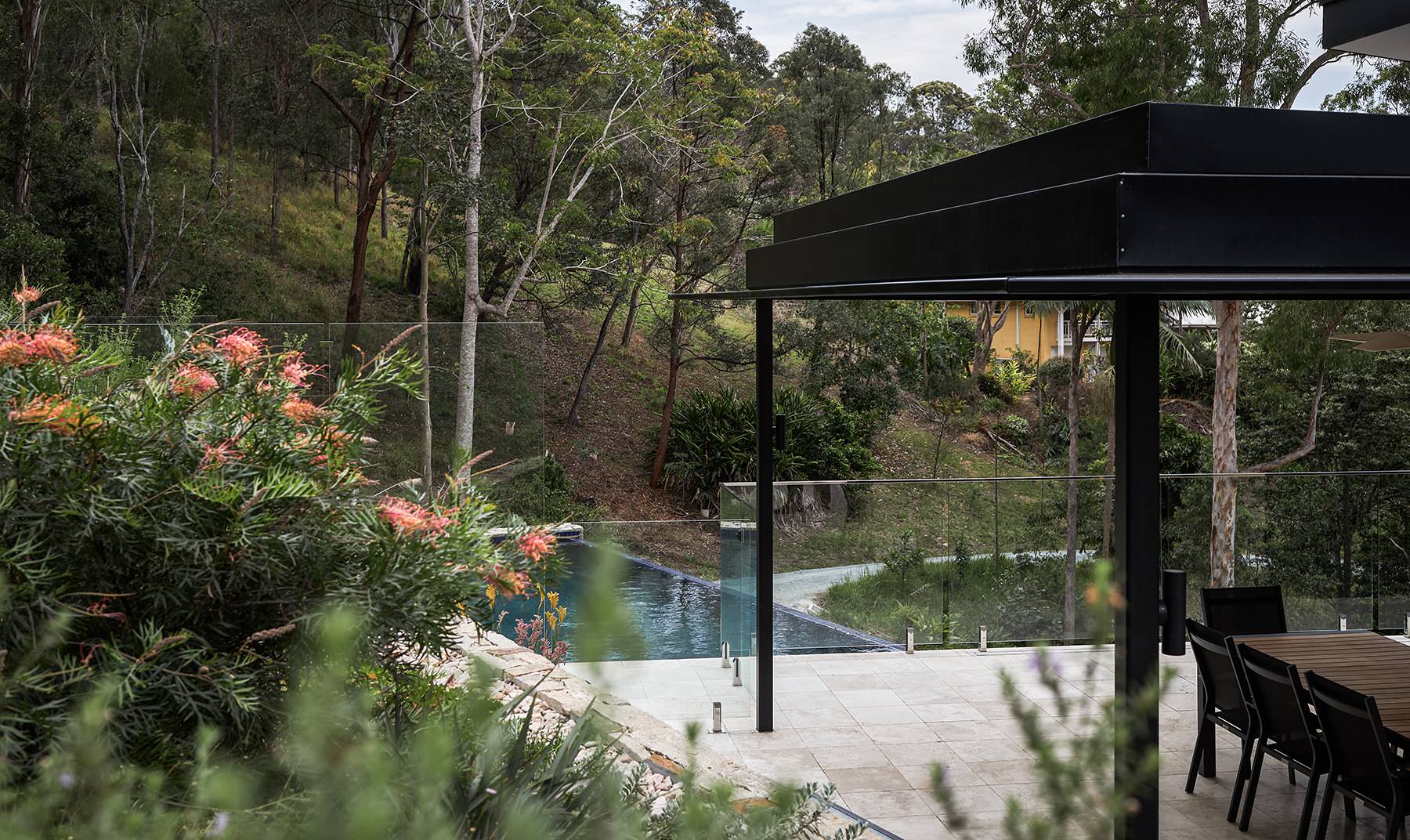 New Nature-Inspired Home Built on a Hill in Brisbane | Houzz AU