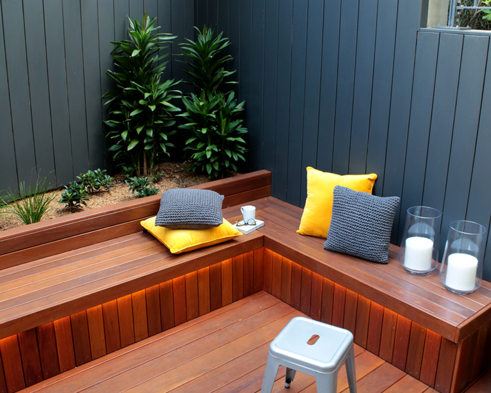 Camperdown courtyard - built-in seating - Contemporary - Patio - Sydney ...