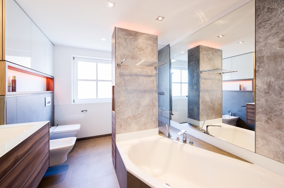 Coole Trendfarbe im Bad: 11 Bäder in Grautönen