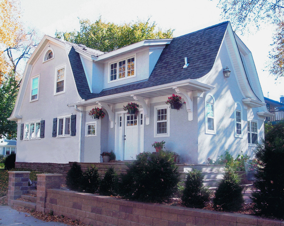 Roots of Style: Dutch Colonial Homes Settle on the Gambrel Roof
