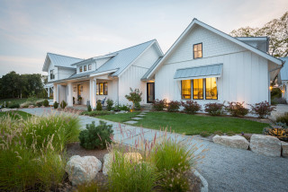 Highland House - Farmhouse - Exterior - Cincinnati - by Ryan Duebber ...