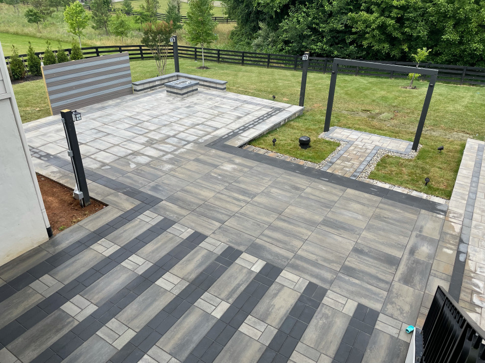 Techo bloc pavers - Modern - Patio - DC Metro - by Majesty Homes, Inc ...