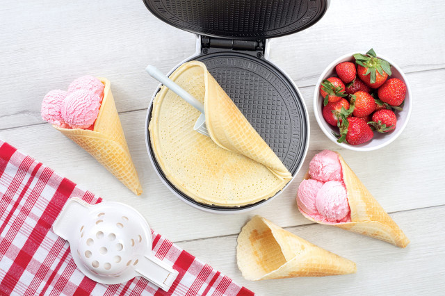 Waffle Cone and Bowl Maker for Homemade Ice Cream Cones - Includes ...